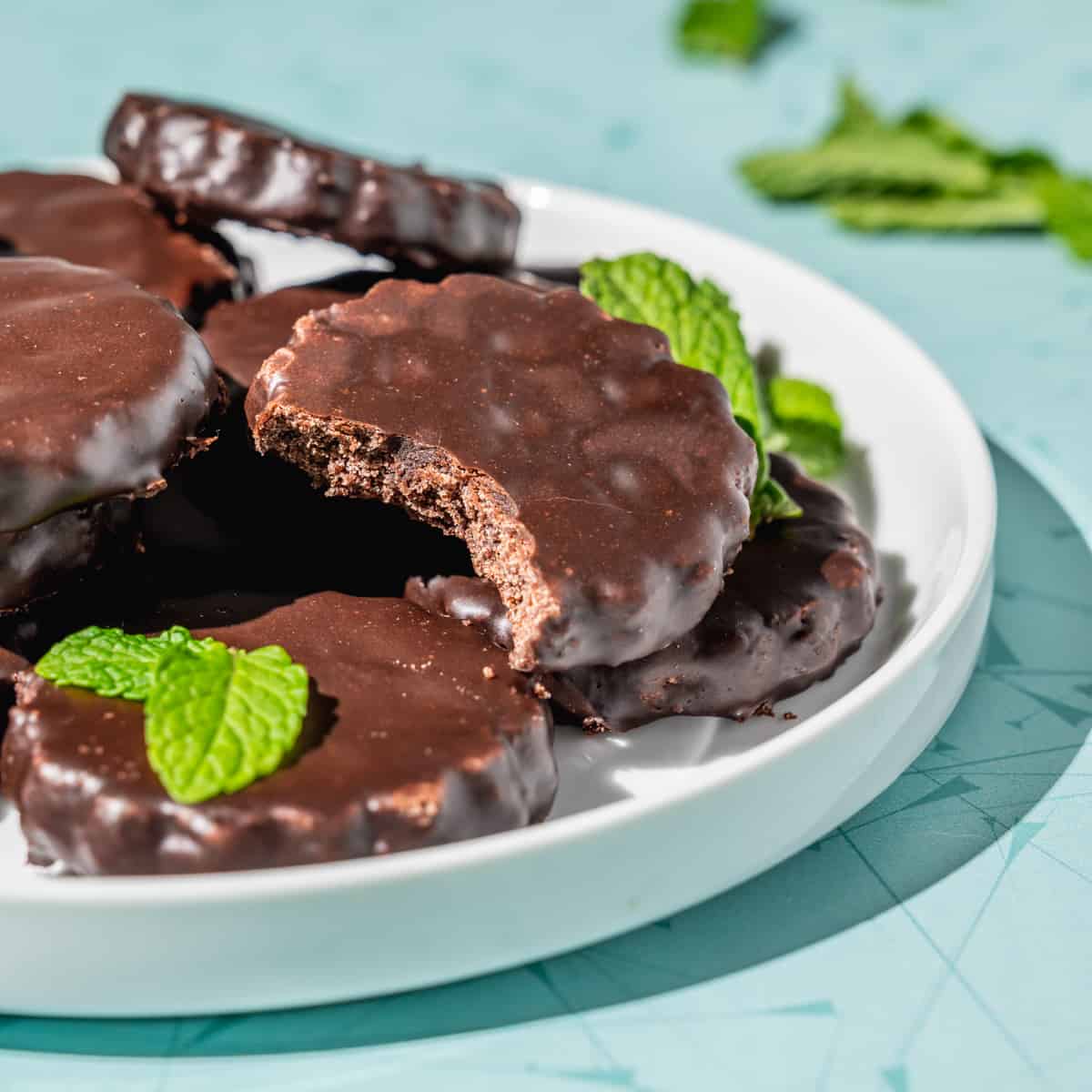 Copycat Thin Mints (Girl Scout Thin Mints Recipe) - Butter & Thyme